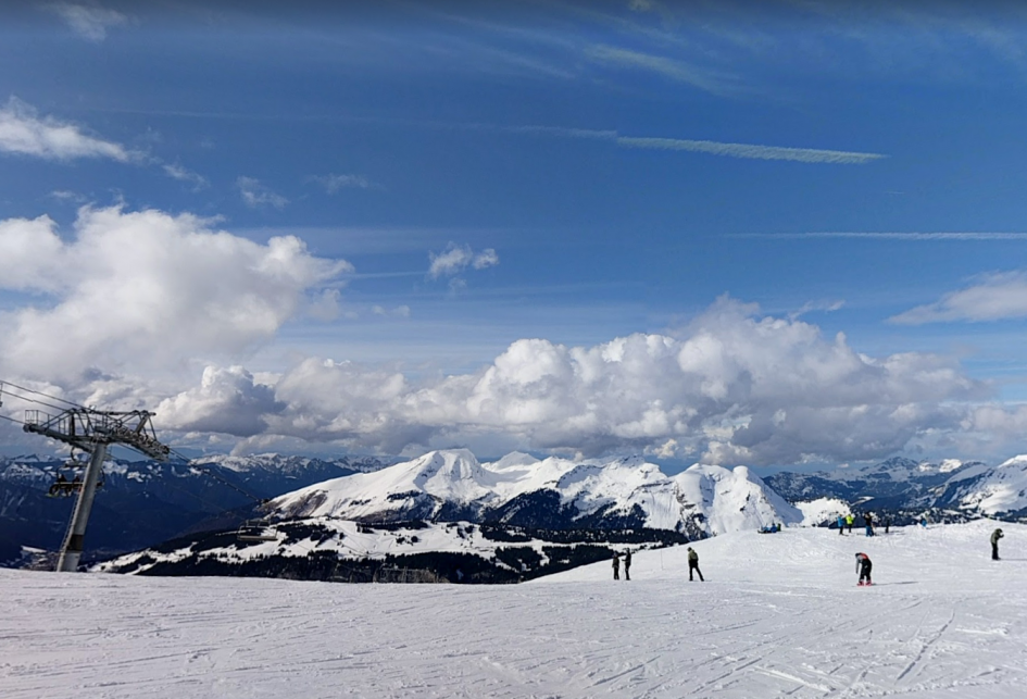 5 Reasons For a Short Luxury Ski Break to Morzine - Ski in Luxury Blog
