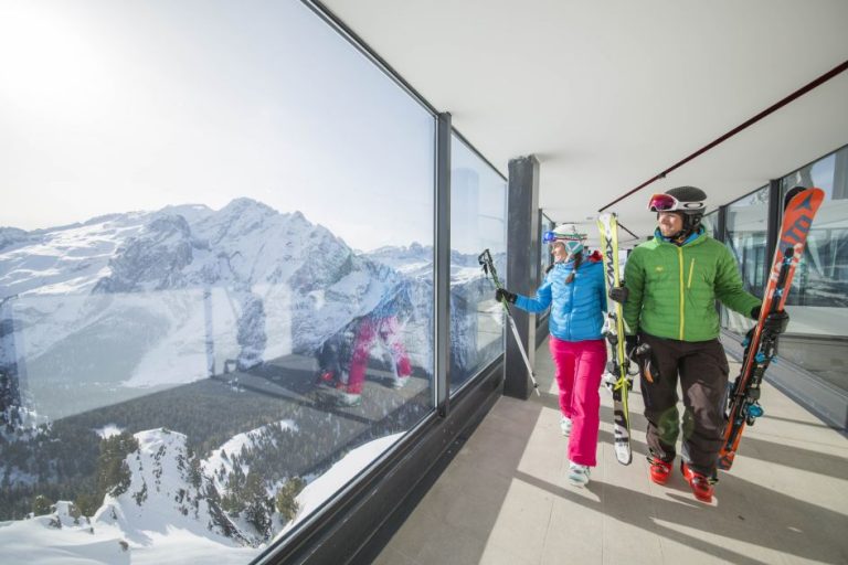 Skiing the Sella Ronda: A Guide for Your Next Luxury Ski Holiday in Italy